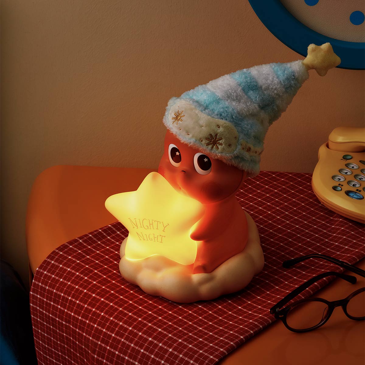 Twinkle Twinkle Goodnight Pat-Activated Lamp | POP MART Night Light ...